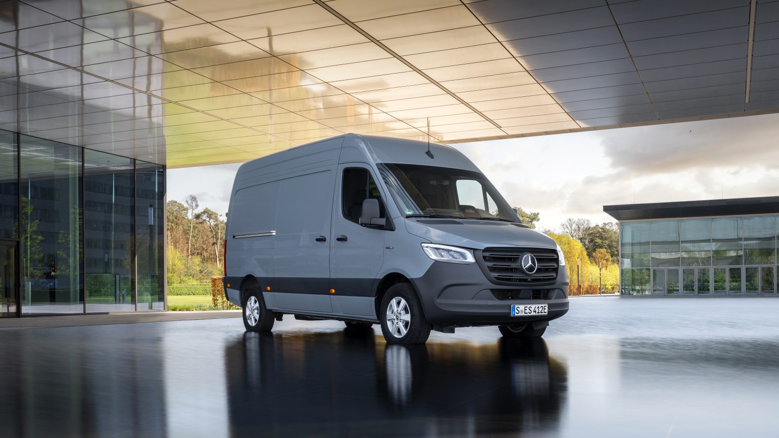 Mercedes E-Sprinter : le guide complet de ce fourgon électrique - Watèa